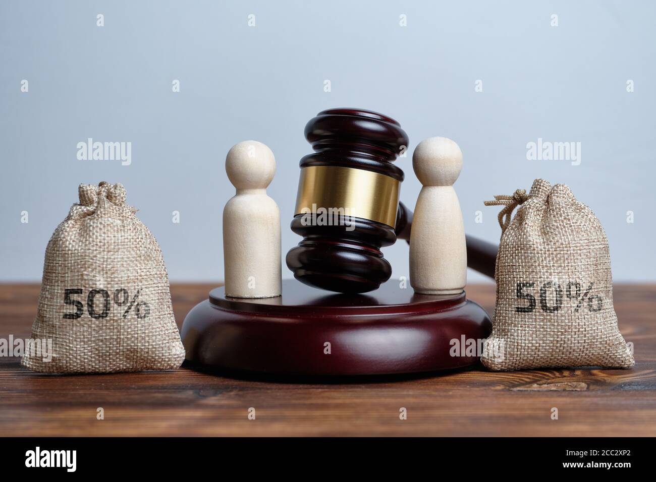 Equal sharing hi-res stock photography and images - Alamy