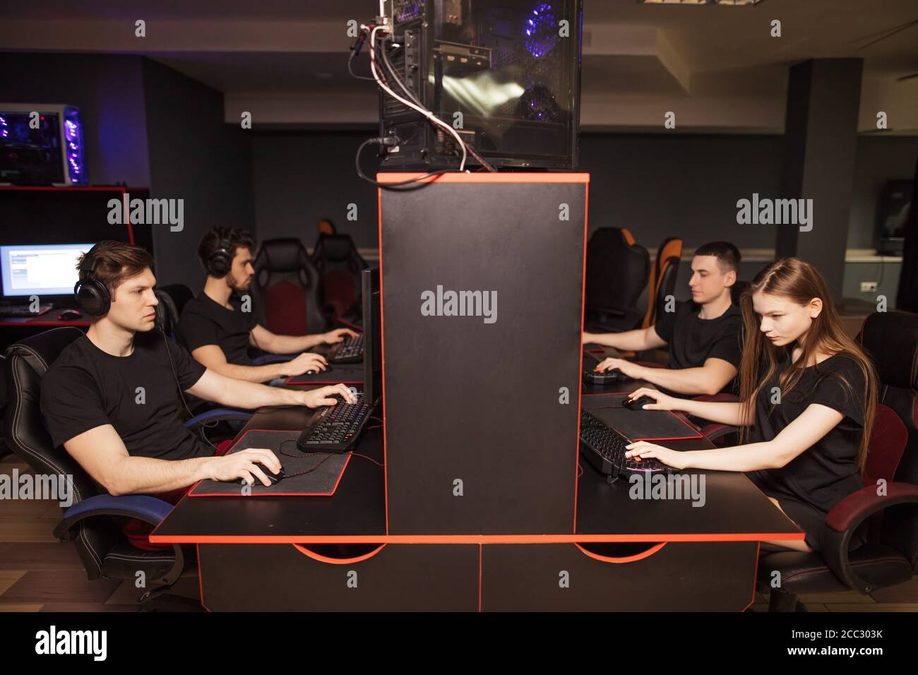 Pc club hi-res stock photography and images - Alamy