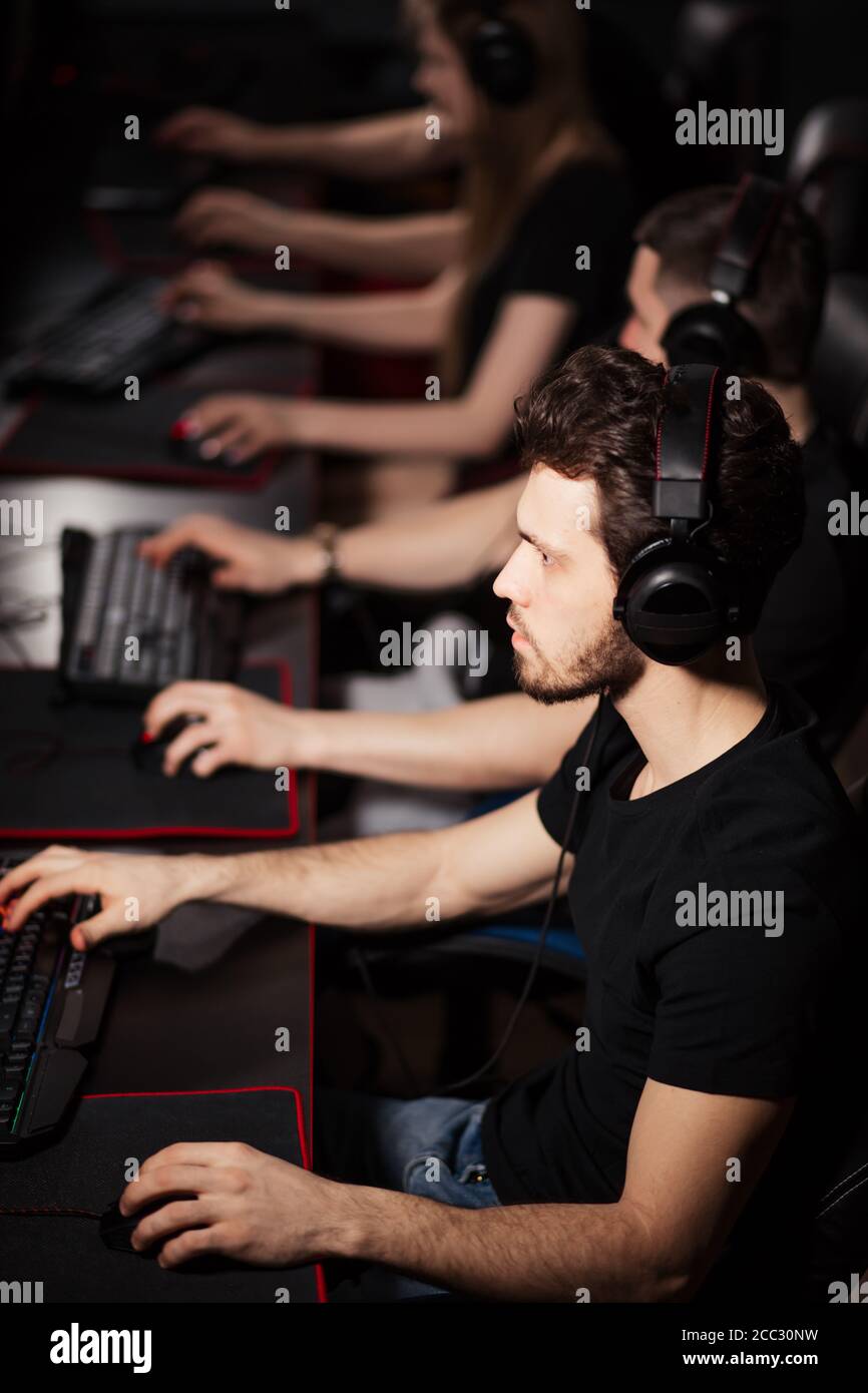 Leading esport team mousesports training together in a e-sport club ...