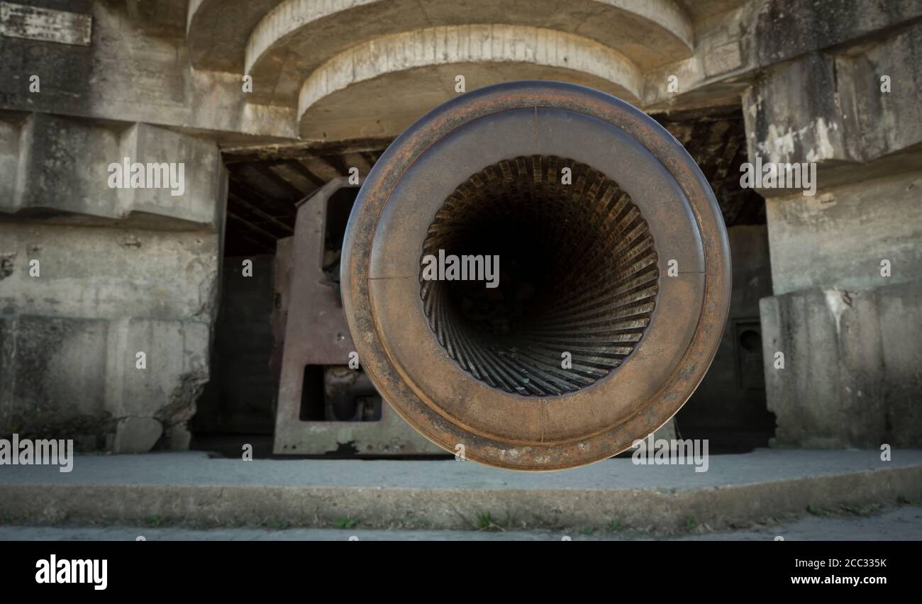 cannon muzzle of an atlantic wall bunker Stock Photo - Alamy