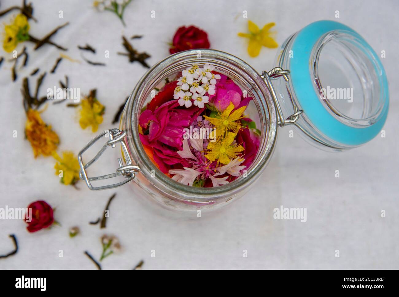 Aromatic materials hi-res stock photography and images - Alamy