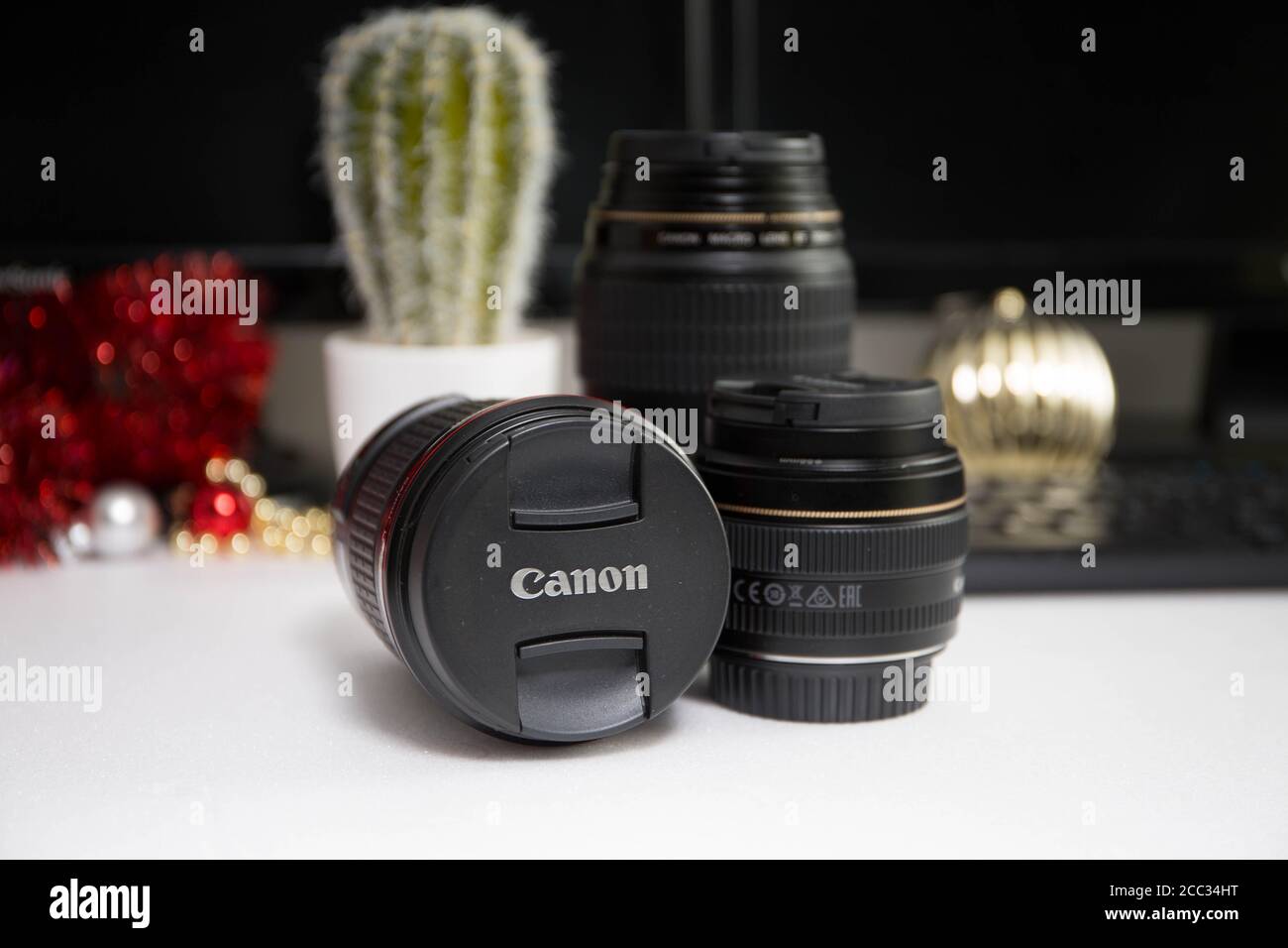 Camera lens gift Stock Photo - Alamy