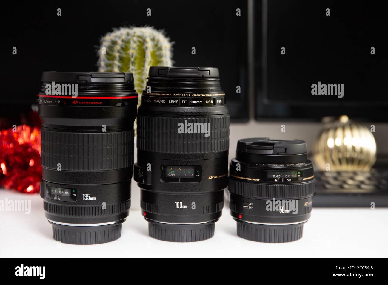 Shot changing focus digital camera hi-res stock photography and images ...