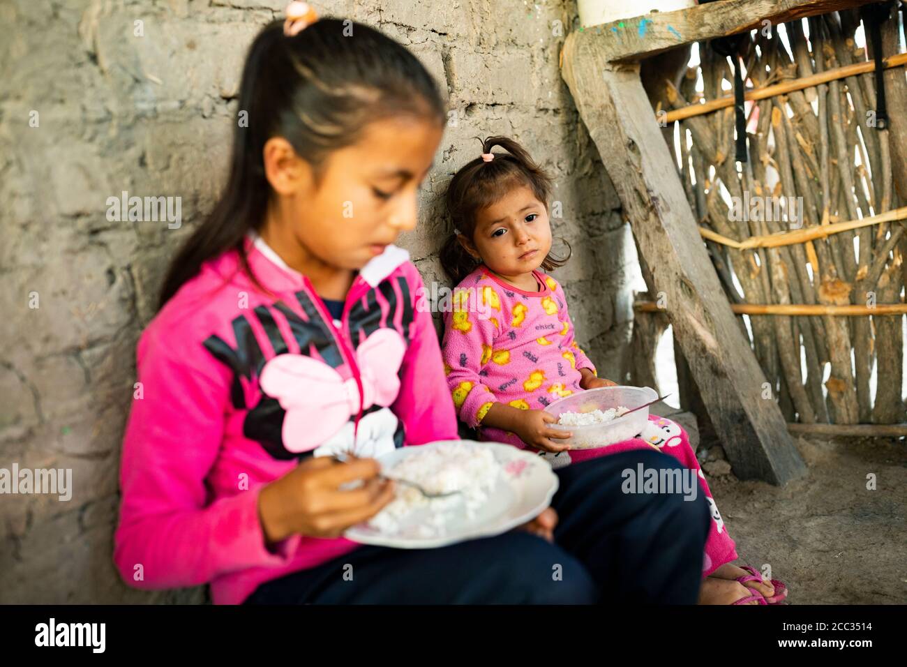 Hungry children peru hi-res stock photography and images - Alamy