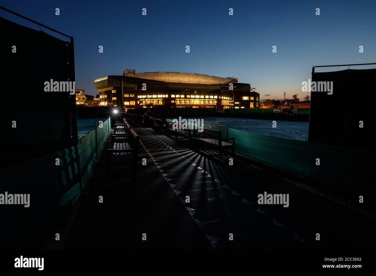 Wimbledon night tennis hi-res stock photography and images - Alamy