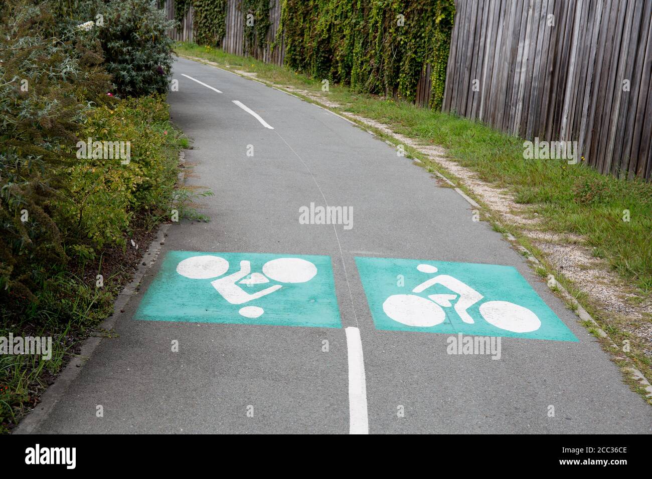 bicycle sign path on the road, bikes lane sign Stock Photo - Alamy