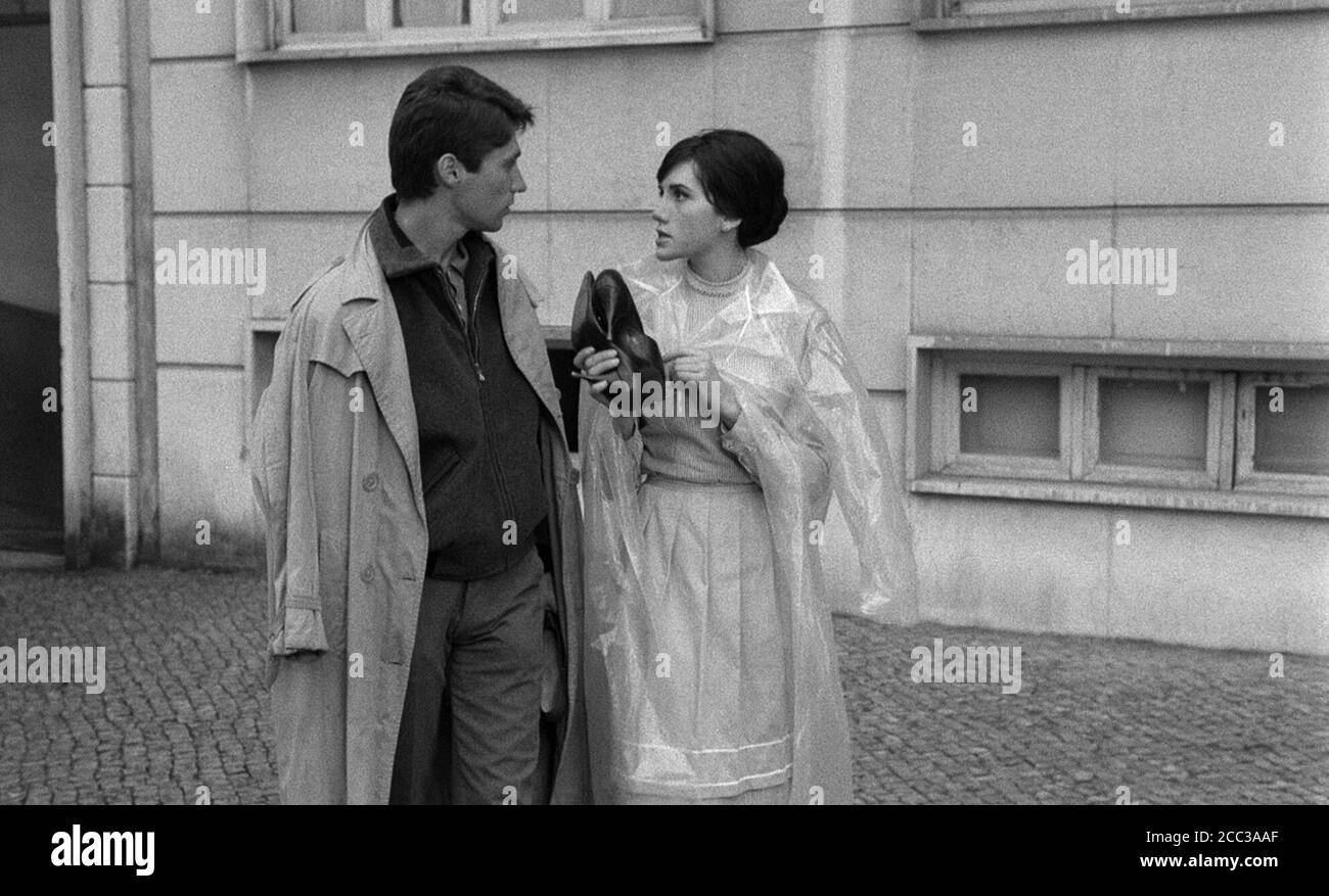 THE GREEN YEARS, (aka OS VERDES ANOS), from left: Rui Gomes, Isabel ...