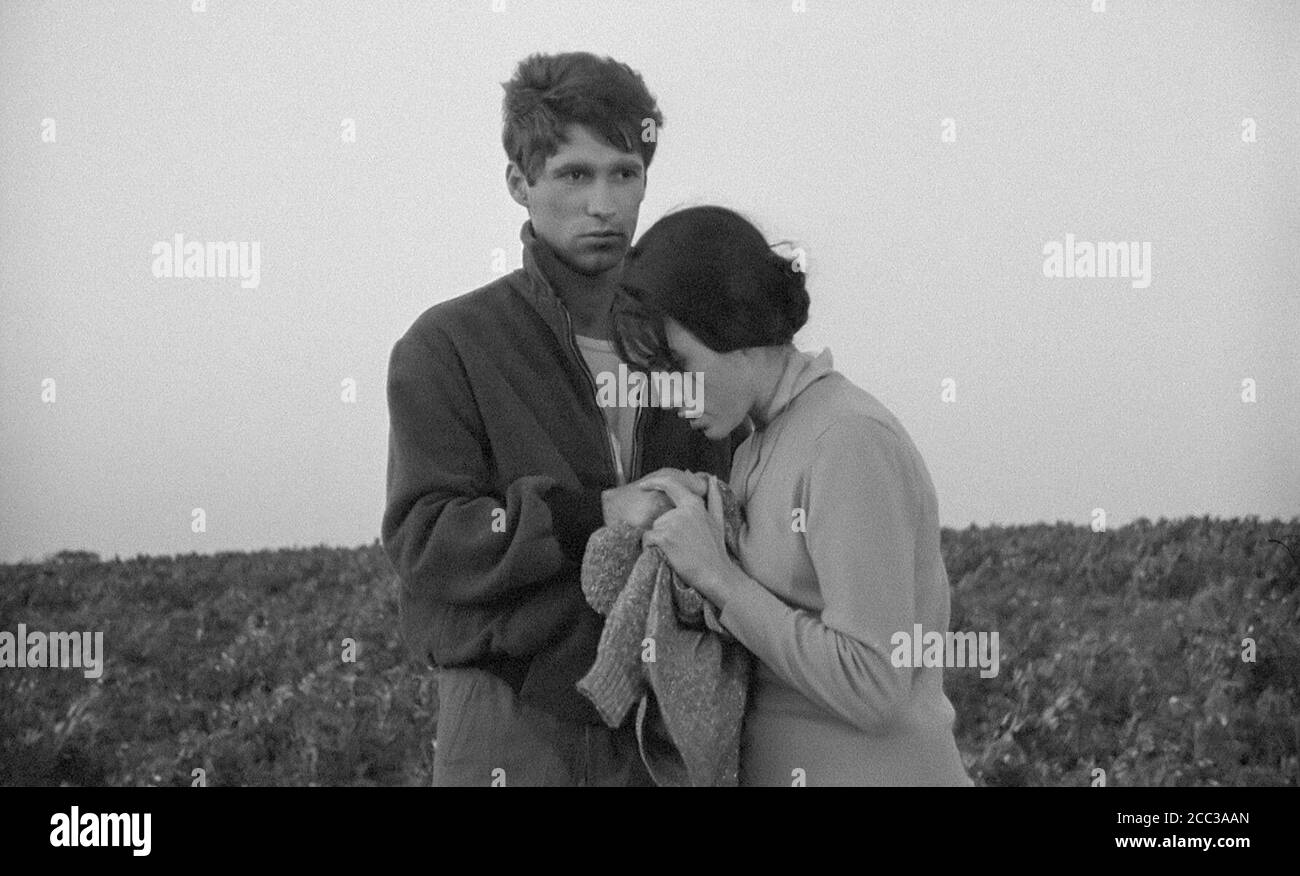 THE GREEN YEARS, (aka OS VERDES ANOS), from left: Rui Gomes, Isabel ...