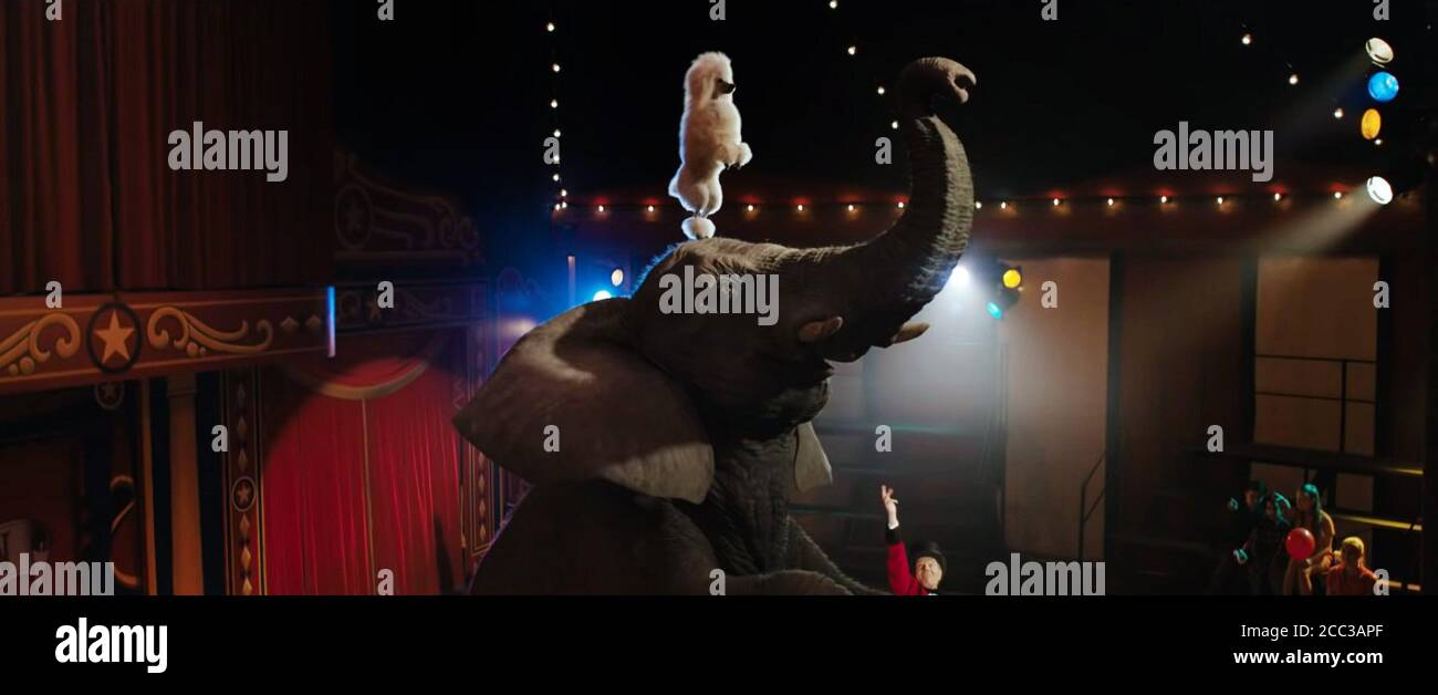 THE ONE AND ONLY IVAN, from top: Snickers (voice: Helen Mirren), Stella ...