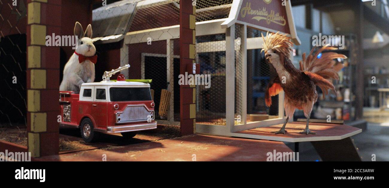 THE ONE AND ONLY IVAN, from left: Murphy (voice: Ron Funches ...