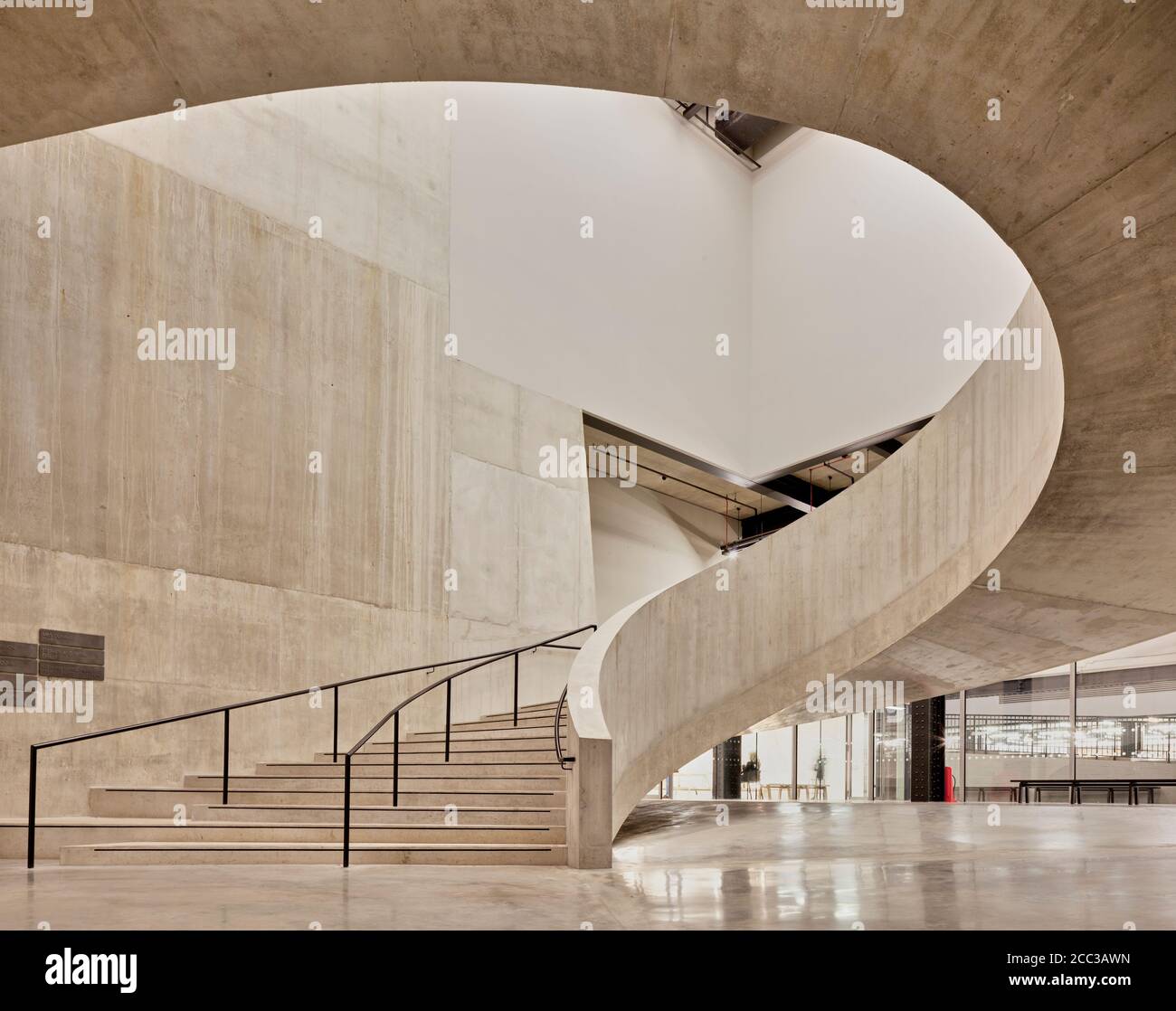 Tate modern concrete and stairs hi-res stock photography and images - Alamy