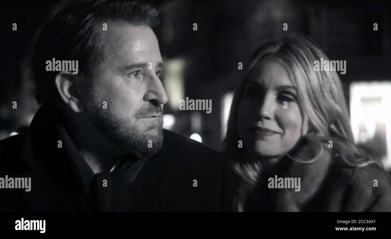 PEARL, from left: Anthony LaPaglia, Sarah Carter, 2020. © Quiver ...