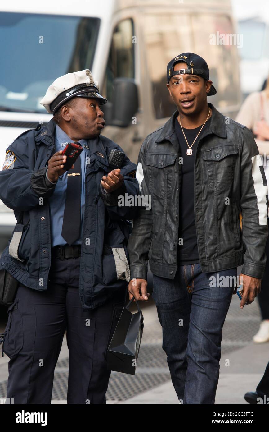 Famous Rapper/Actor Ja Rule walking in Broadway in the SoHo ...