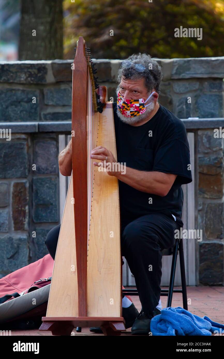 Maryland flag hi-res stock photography and images - Alamy