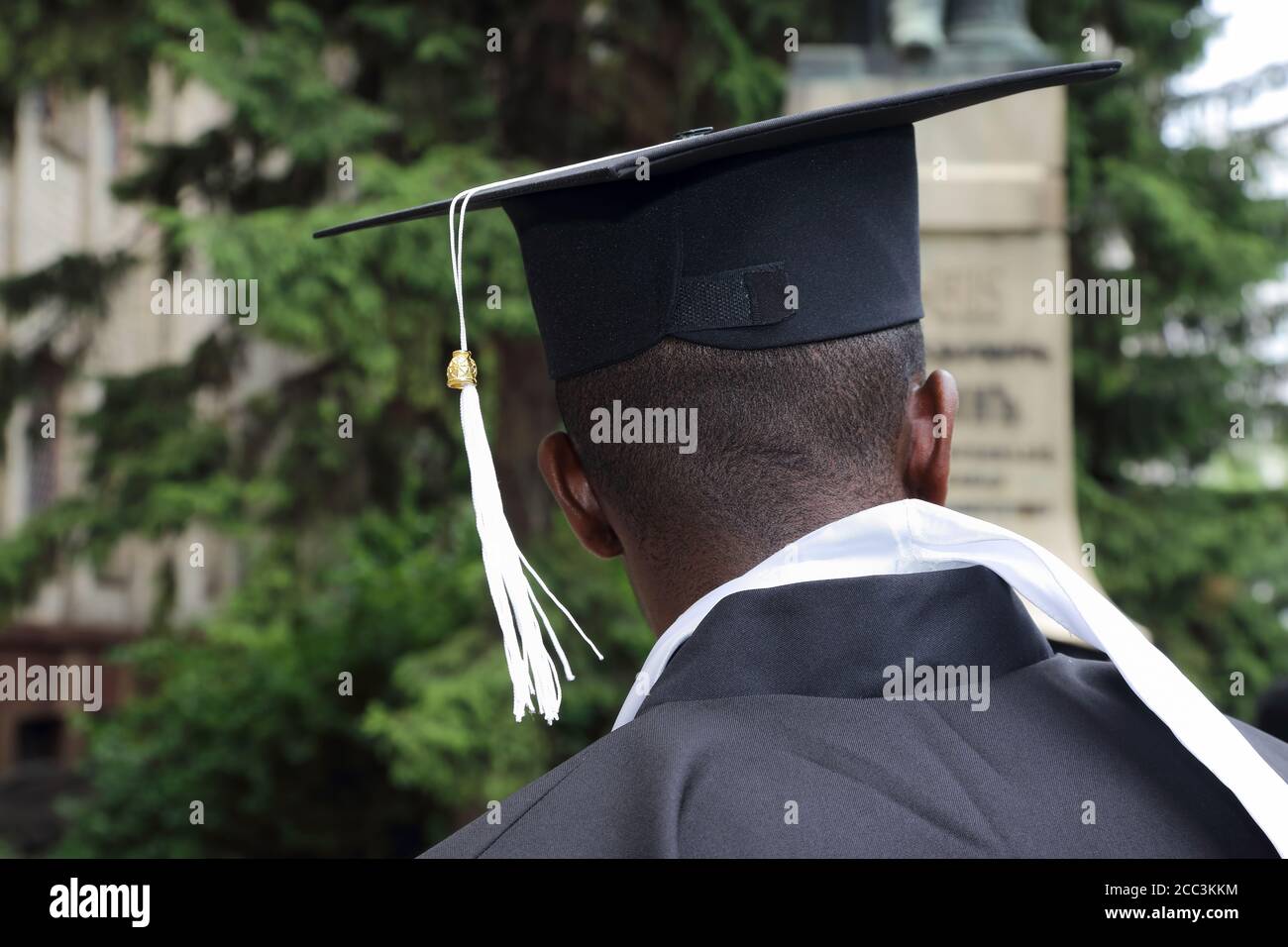 Graduation ceremony from behind hi-res stock photography and images - Alamy