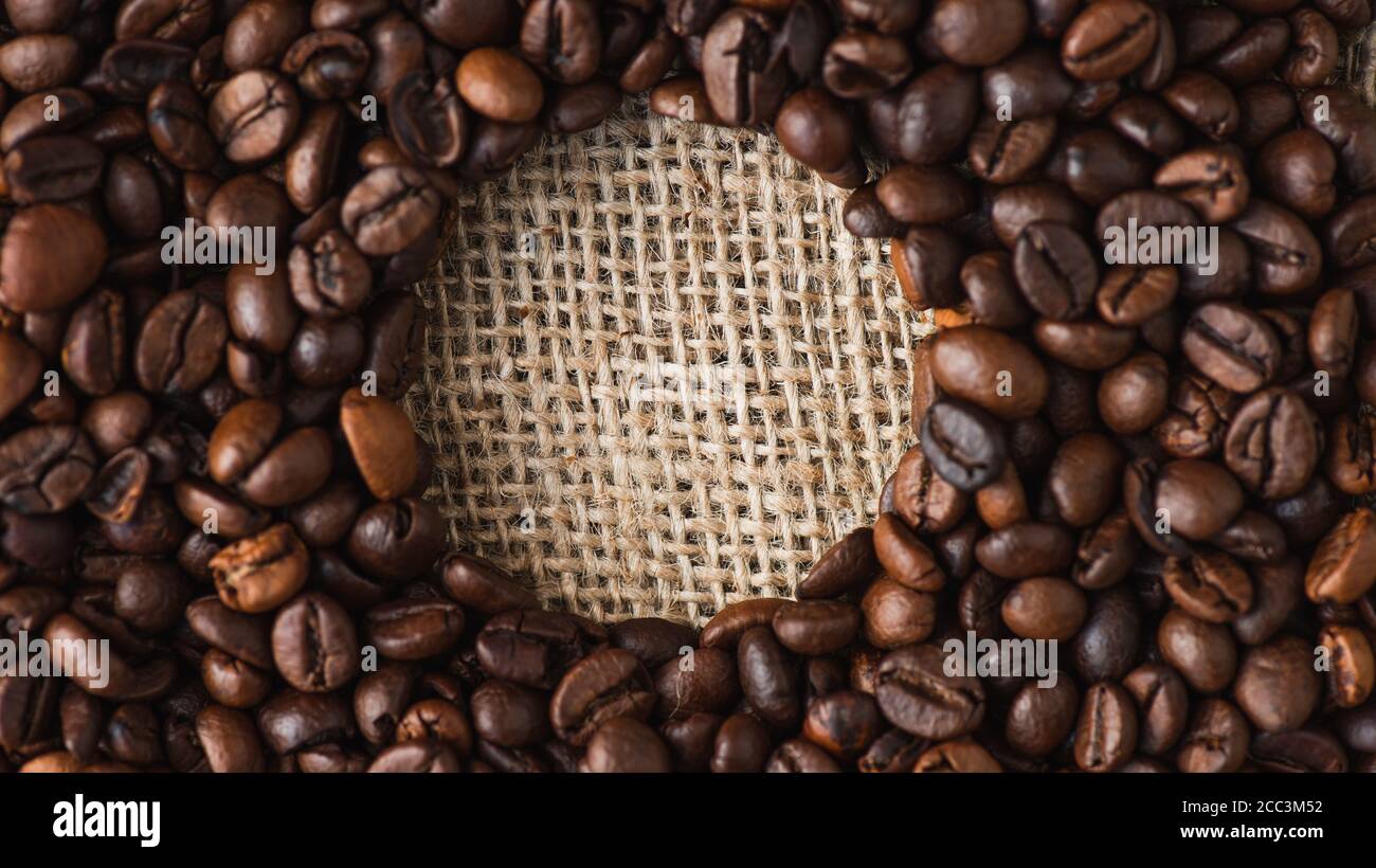 Round frame coffee beans hi-res stock photography and images - Alamy