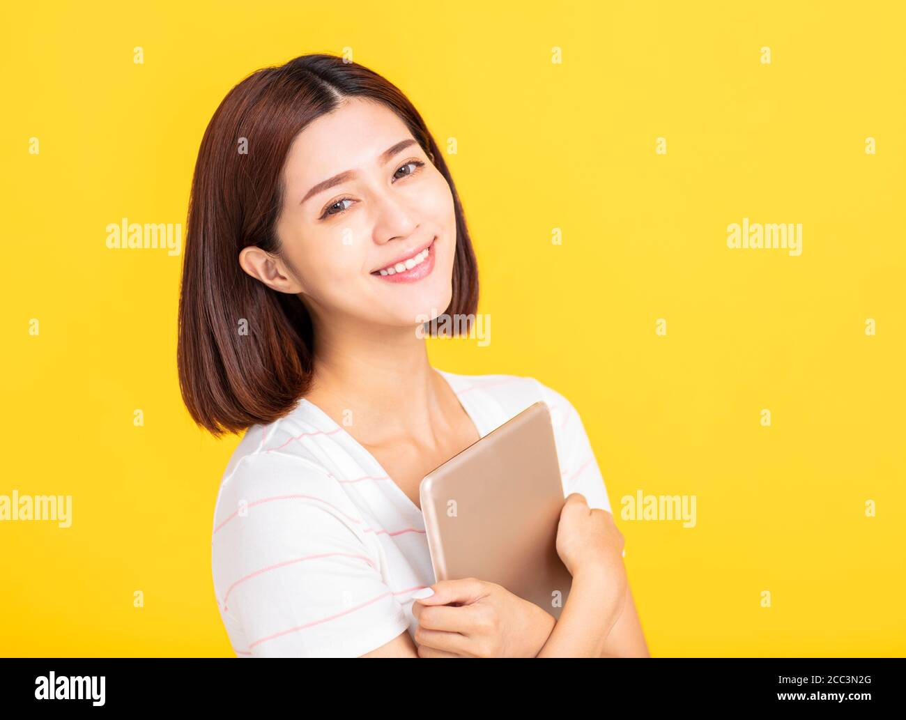 Smiling pretty girl hi-res stock photography and images - Alamy