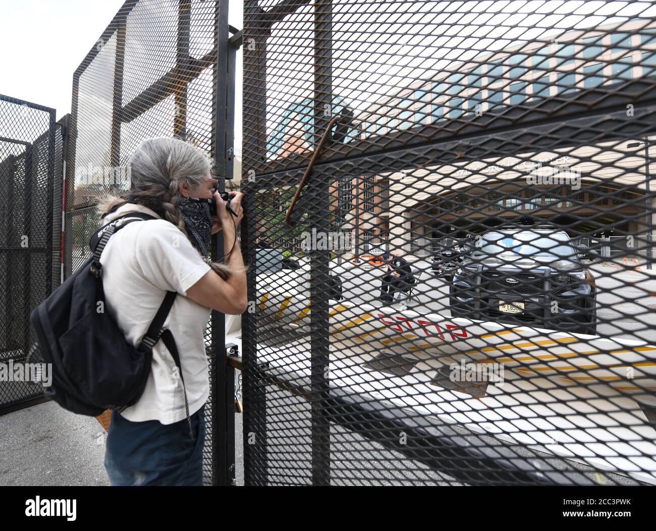 Virtual fencing hi-res stock photography and images - Alamy