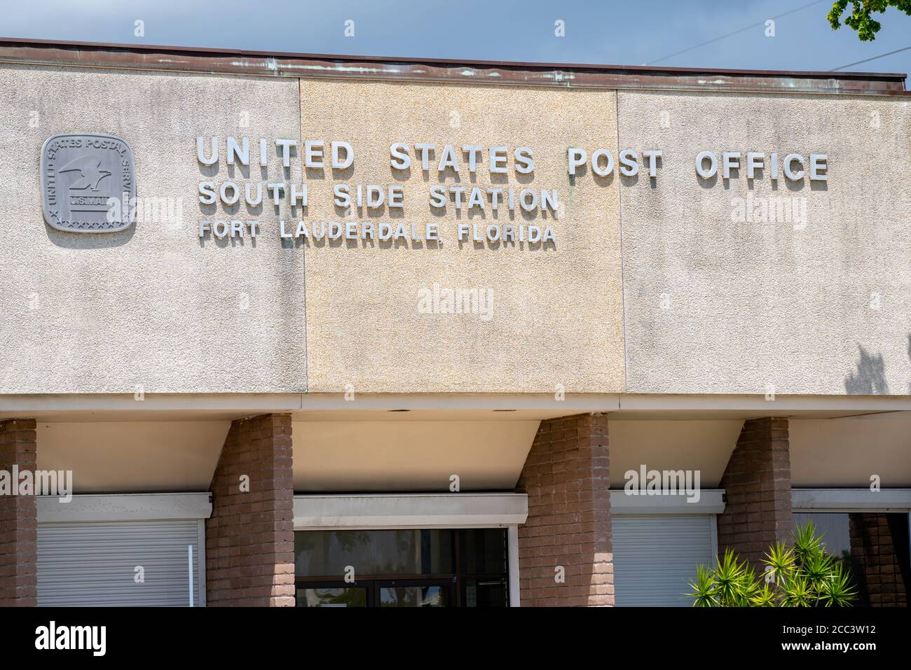 United states post office building hi-res stock photography and images ...