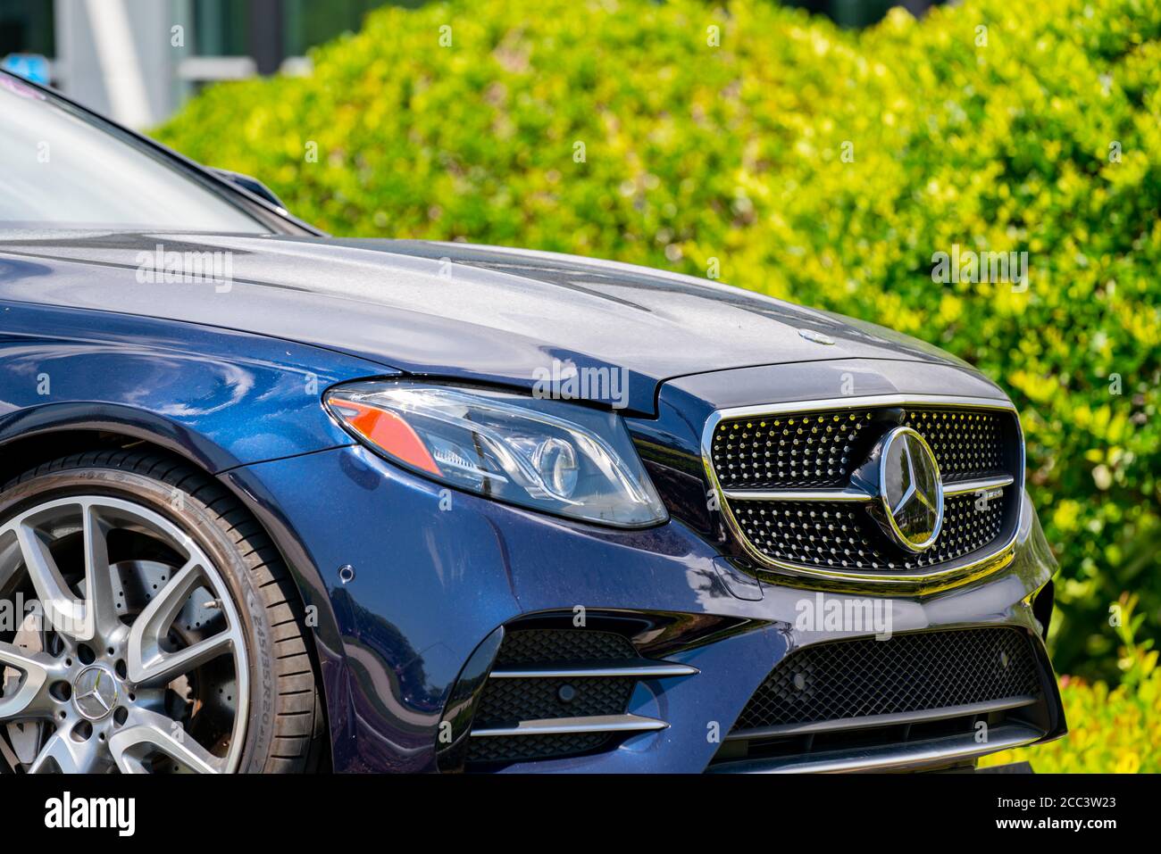 Blue mercedes benz hi-res stock photography and images - Alamy