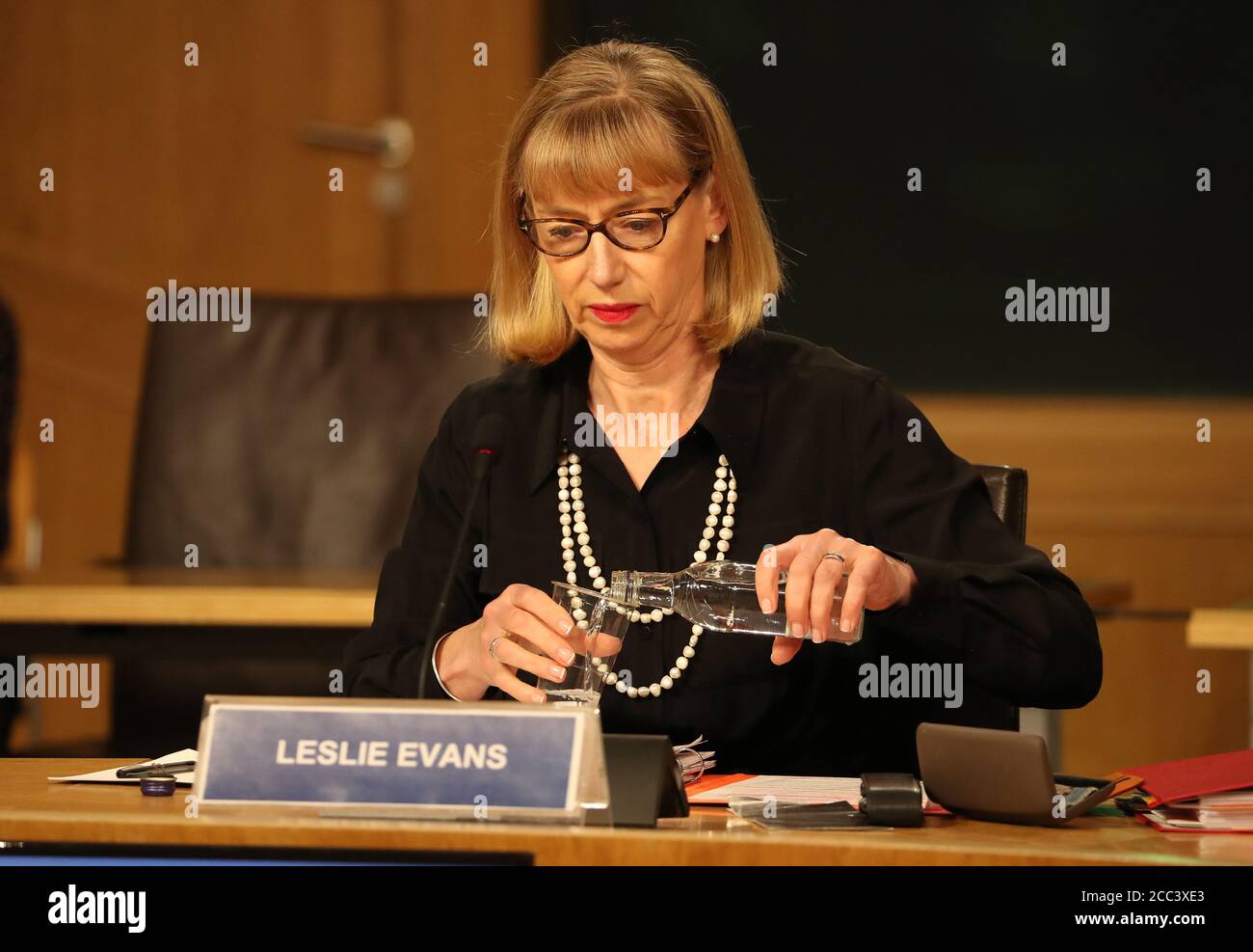 Leslie evans permanent secretary hi-res stock photography and images ...