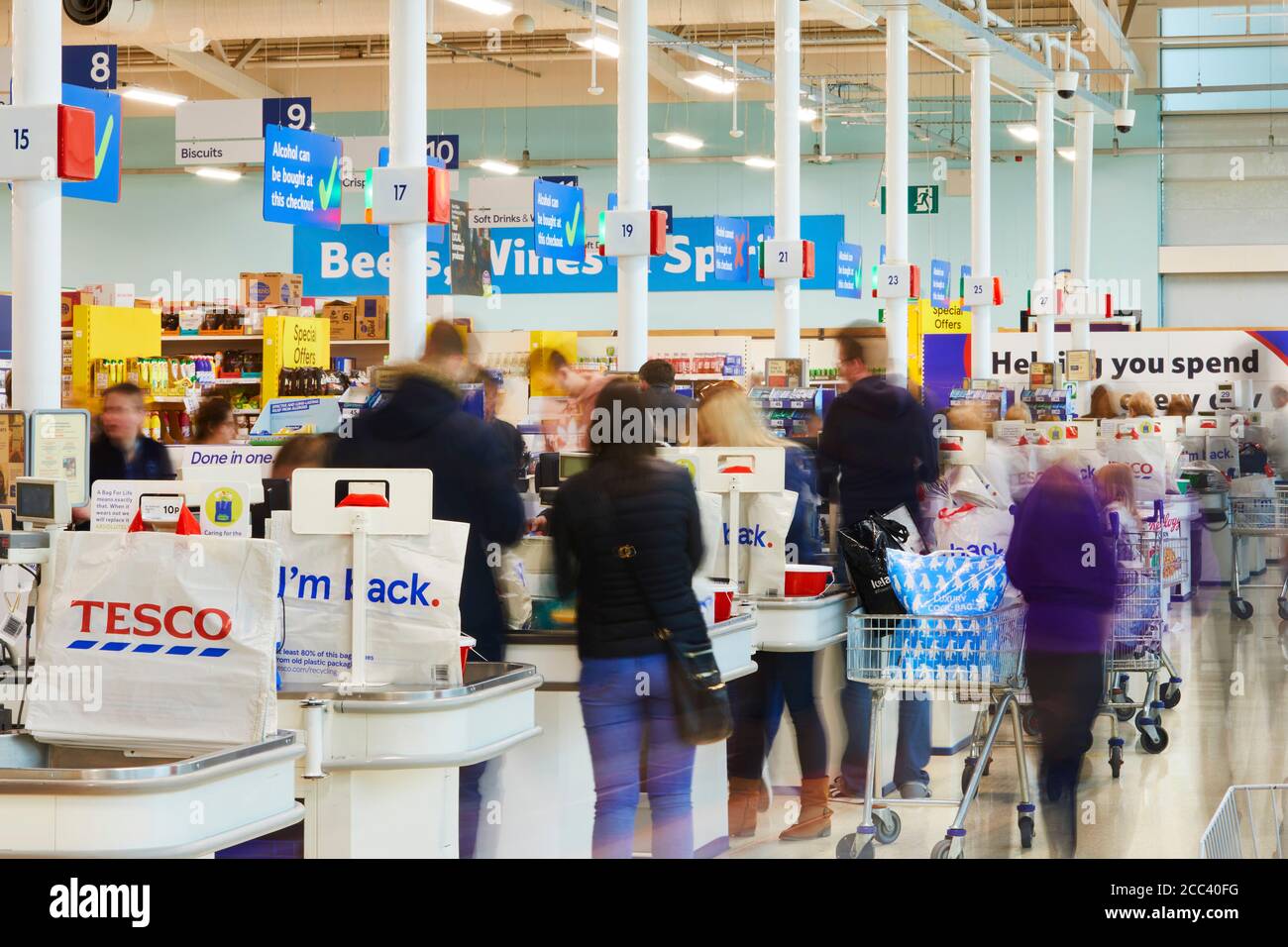 Tesco busy checkout hi-res stock photography and images - Alamy