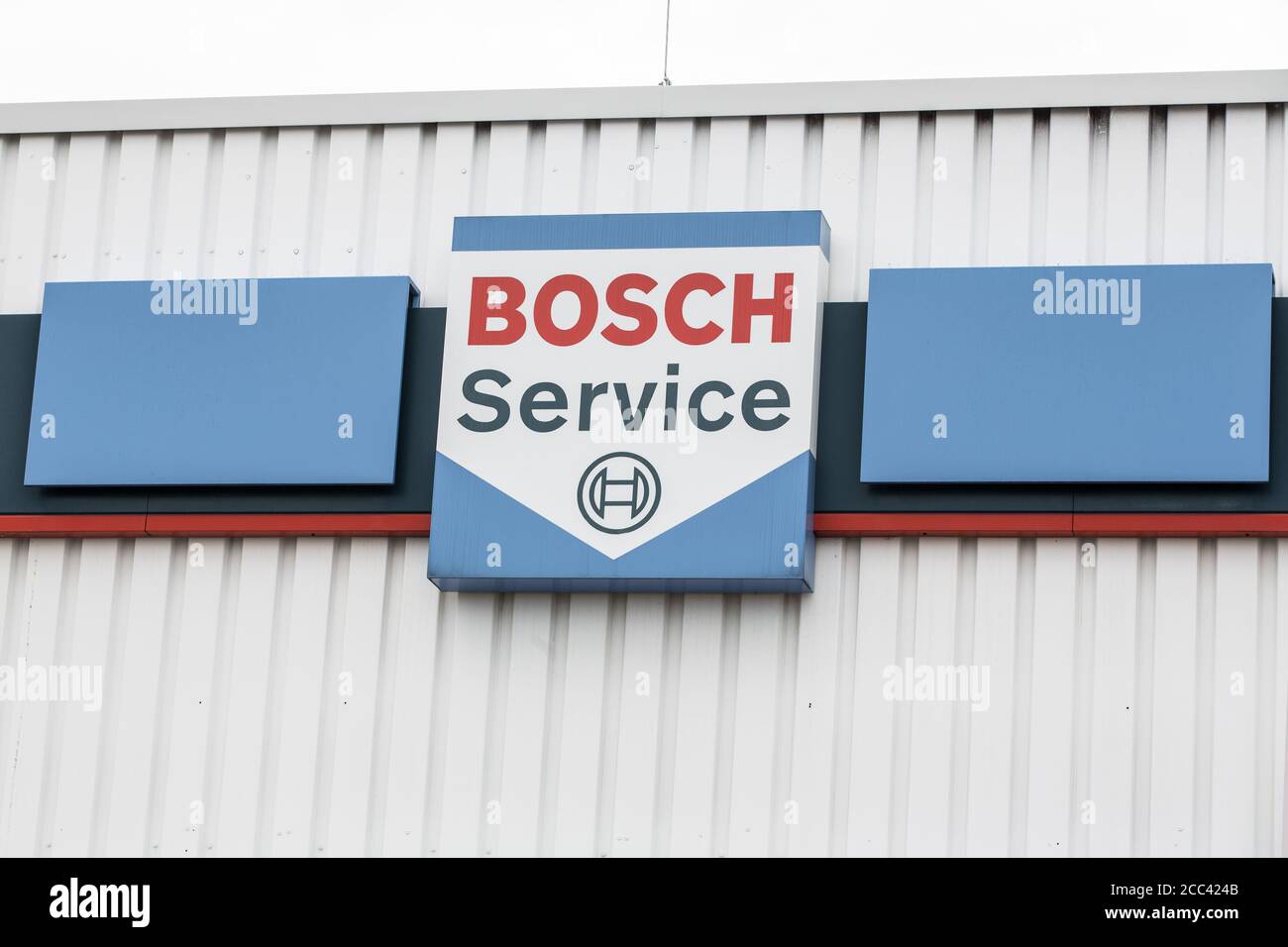 Bamberg, Germany August 18, 2020: Symbols - 2020 Bosch Service, sign ...