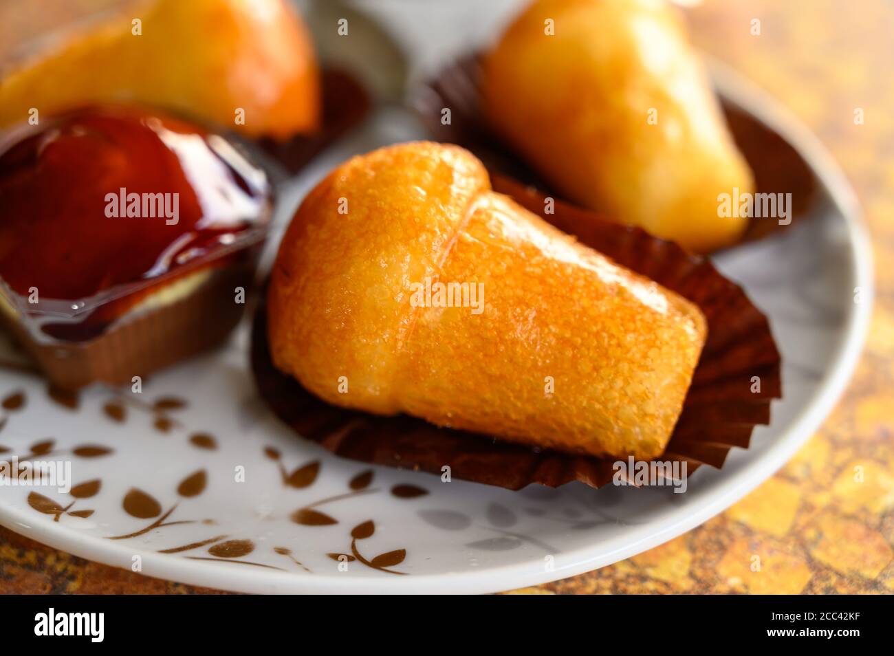 Neopolitan cuisine hi-res stock photography and images - Alamy