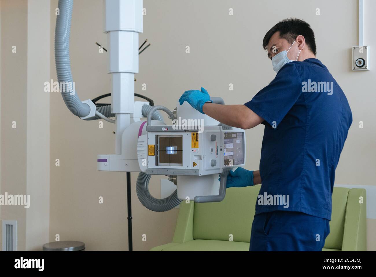 X ray system hi-res stock photography and images - Alamy