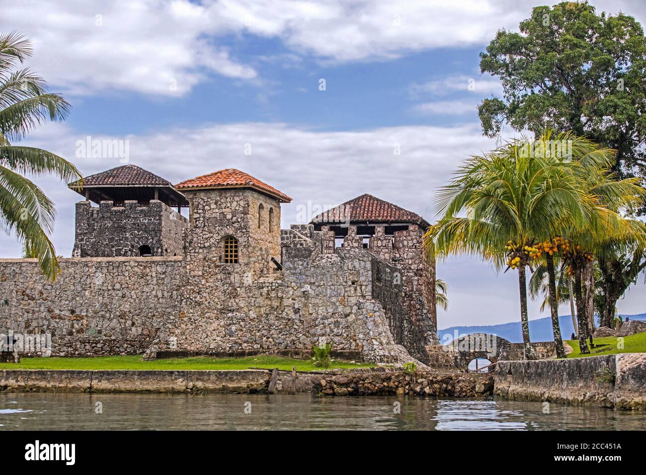 Colonial america fortress hi-res stock photography and images - Alamy