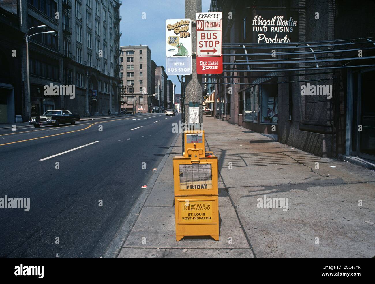 NEWSPAPER STAND IN DOWNTOWN ST LOUIS, MISSOURI, USA, 70s Stock Photo ...