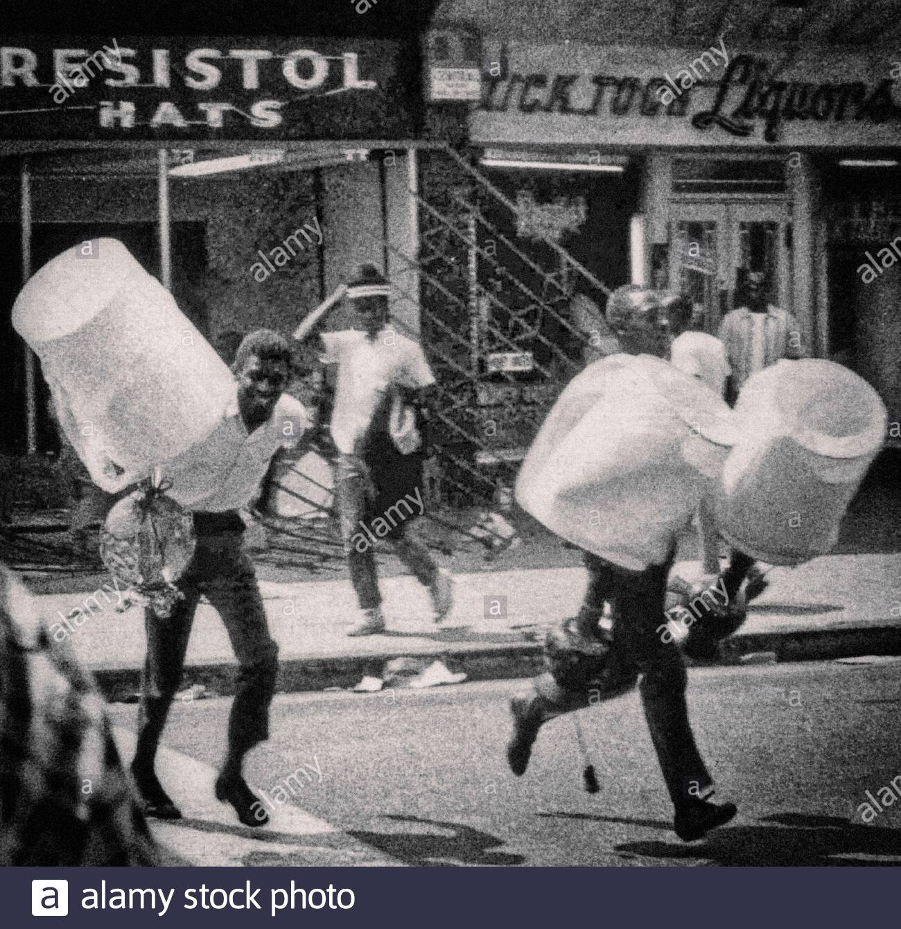 Looting Usa High Resolution Stock Photography and Images - Alamy