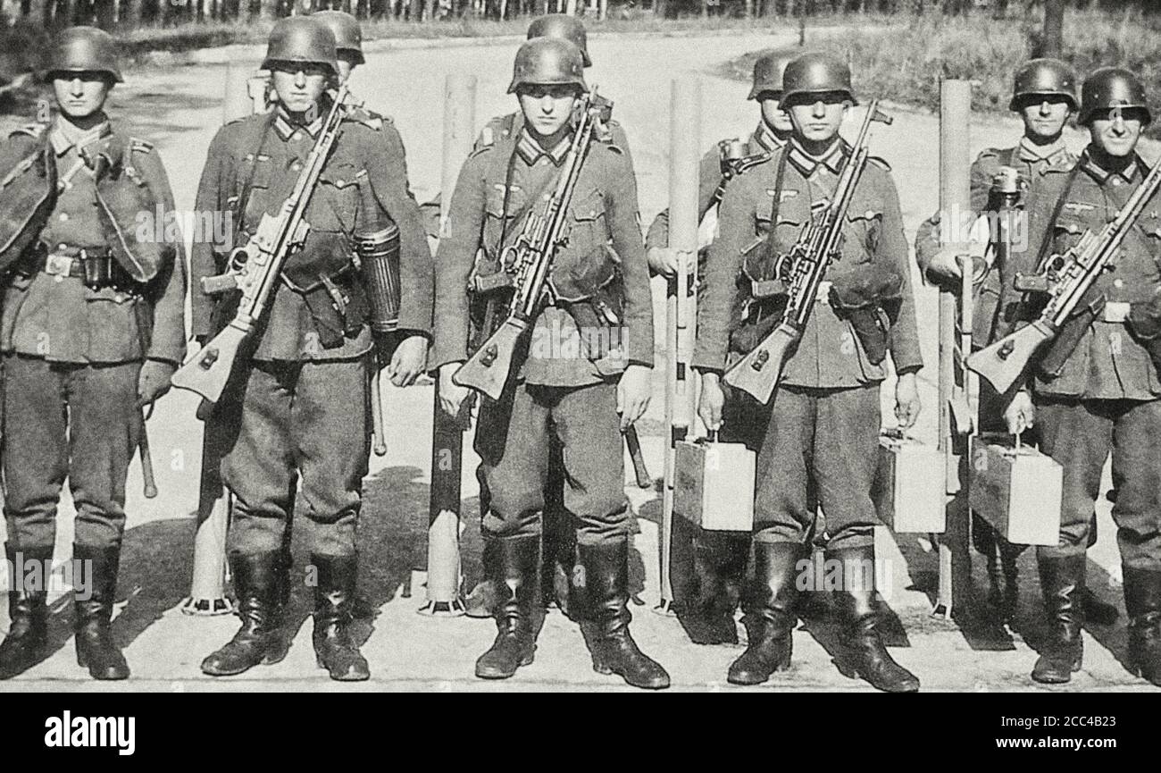 Anti Infantry High Resolution Stock Photography and Images - Alamy