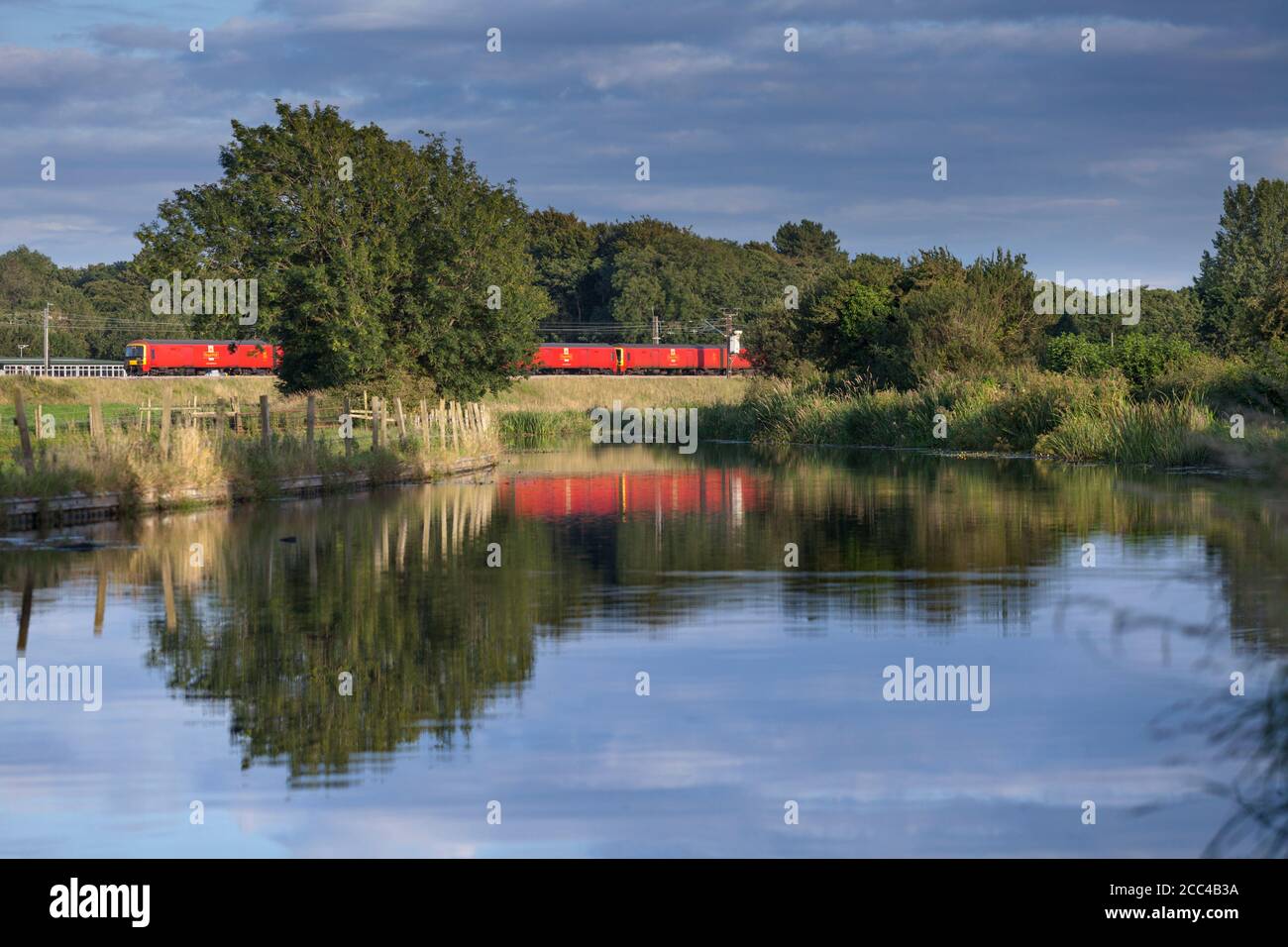 Royal mail class 325 electric freight train on the electrified west ...
