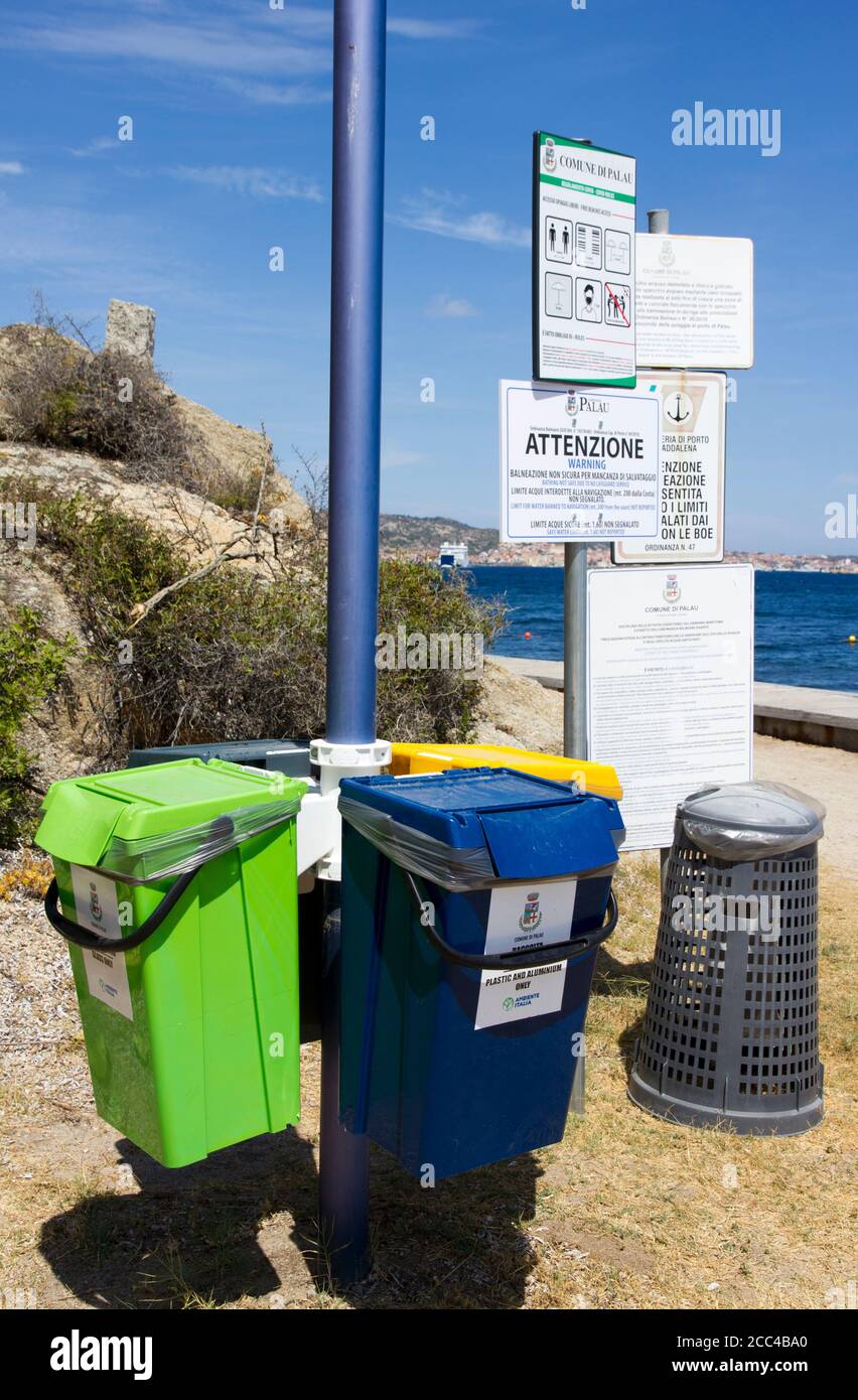 Waste management sorting recycling hi-res stock photography and images ...