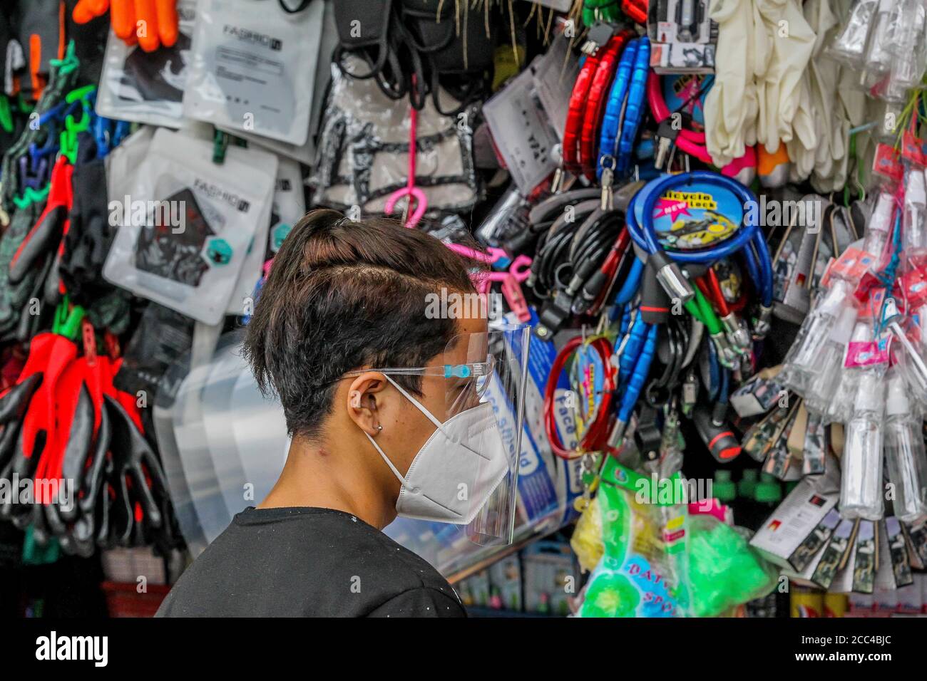 Face shield philippines hi-res stock photography and images - Alamy