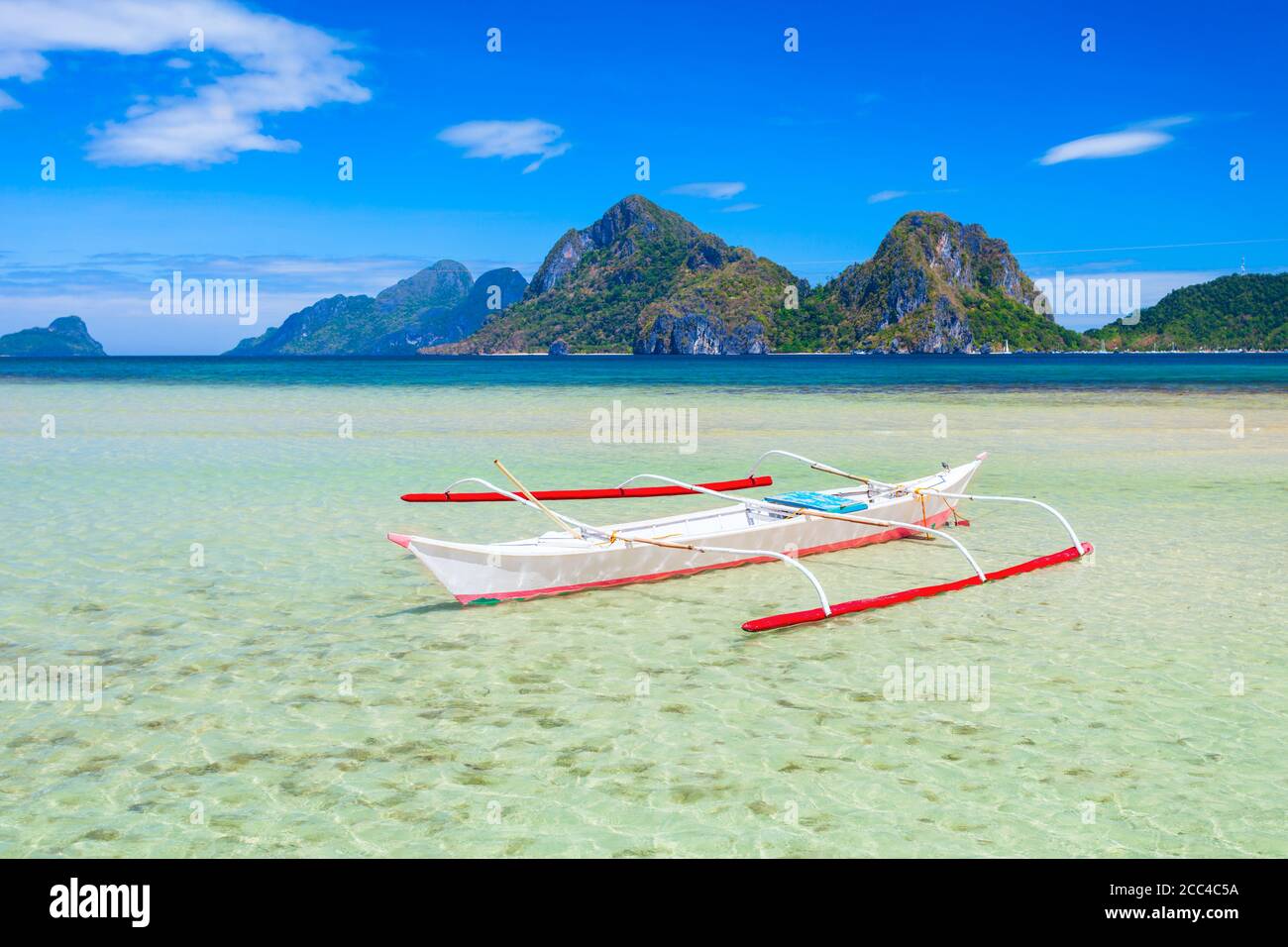 Traditional filipino boat bangka or banca in El Nido province, Palawan ...
