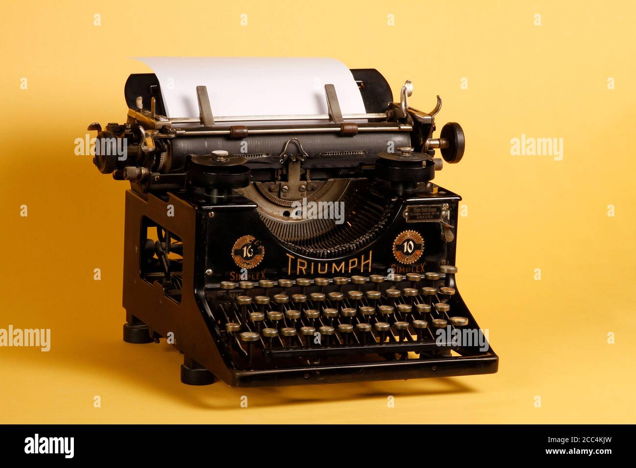 Triumph typewriter manufactured in 1930. Triumph antique typewriter ...