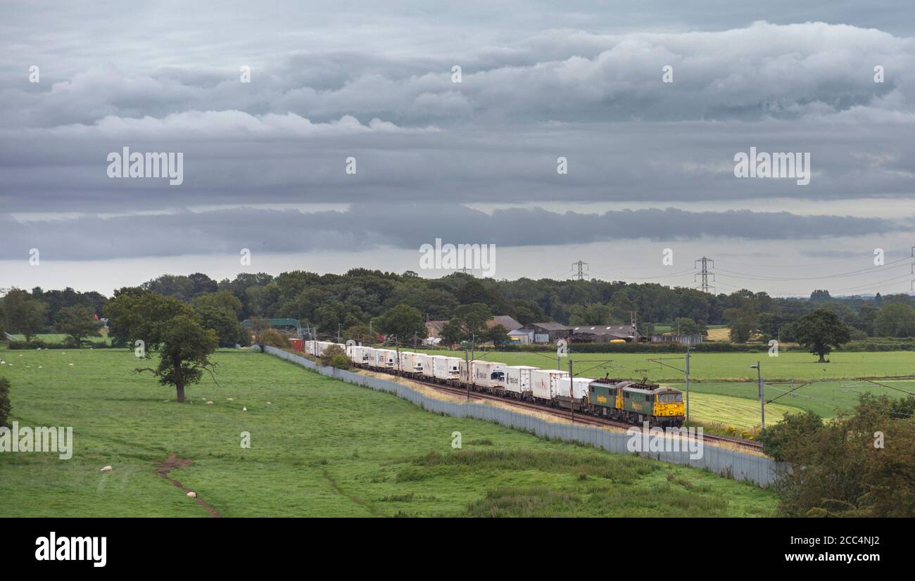 2 Freightliner class 86/6 electric locomotives 86614 + 86632 on the ...