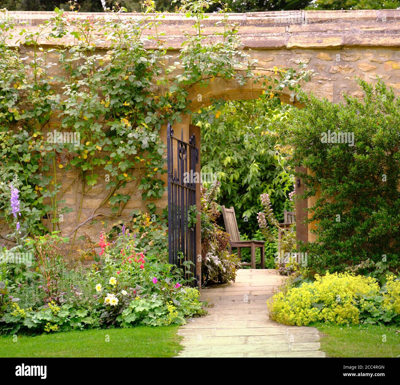 An English Country Garden - A Walled Garden Stock Photo - Alamy