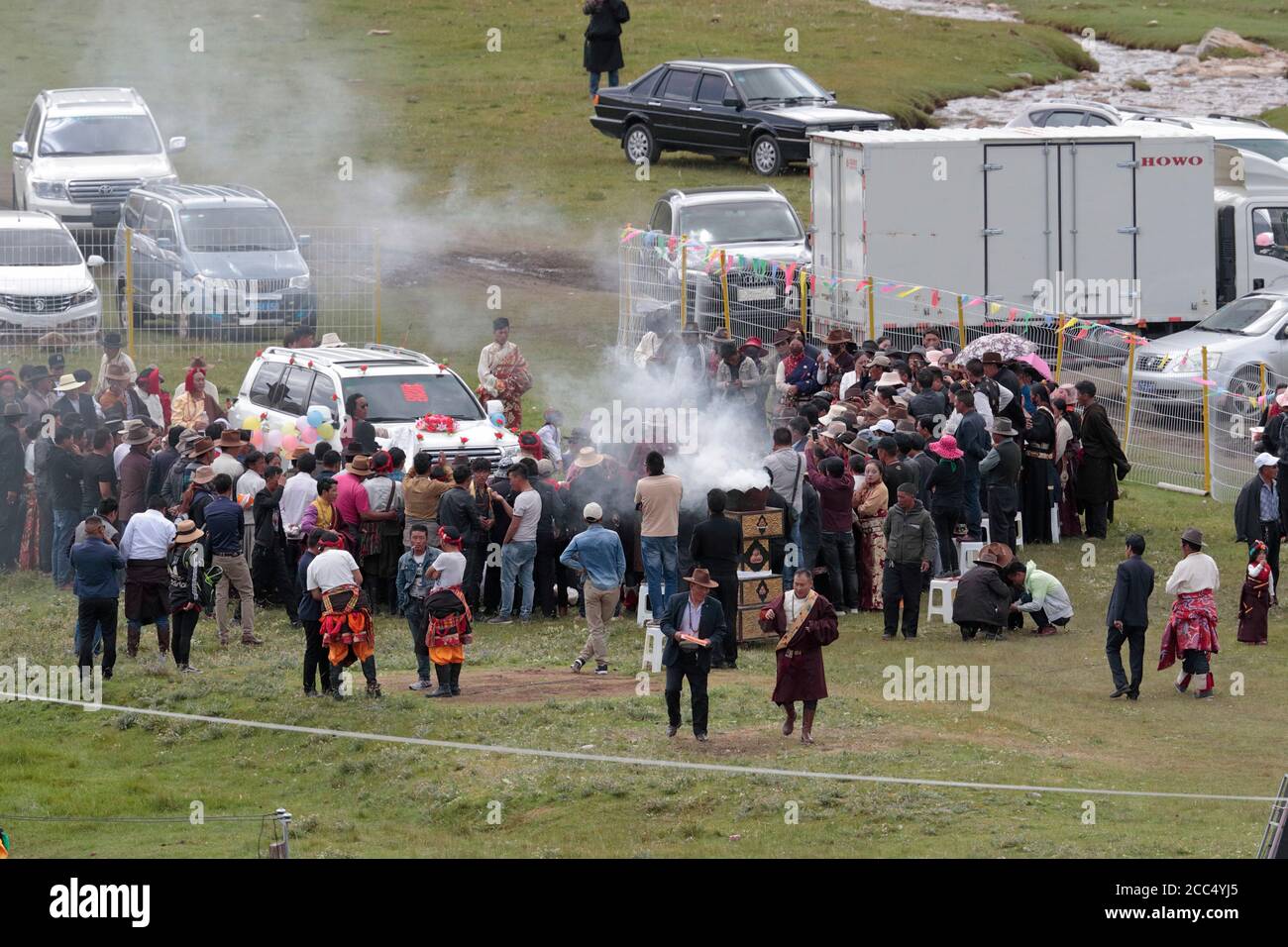 Tibetan wedding hi-res stock photography and images - Alamy