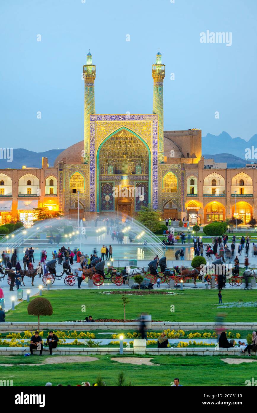 Masjed-e Imam Mosque at sunset, Maydam-e Iman square, Esfahan, Iran ...