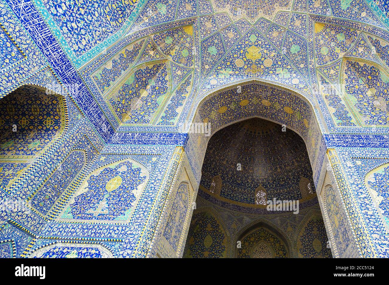 Ceiling, Masjed-e Imam Mosque, Maydam-e Iman square, Esfahan, Iran ...