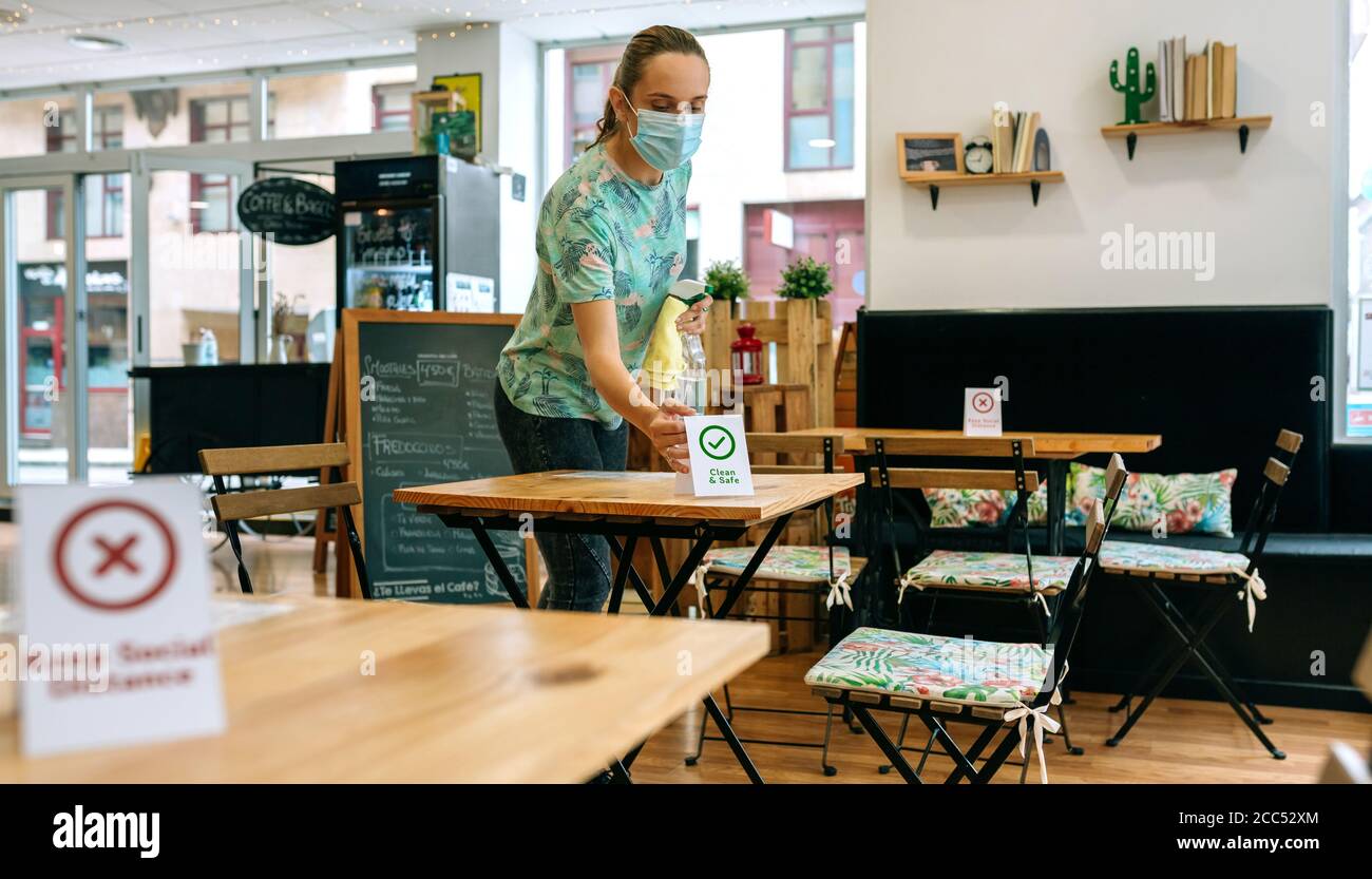 Waitress sign hi-res stock photography and images - Alamy