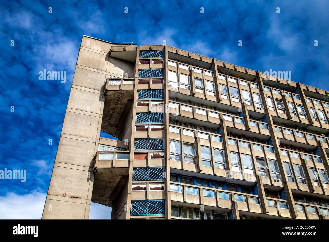 Council estate 1970s hi-res stock photography and images - Alamy