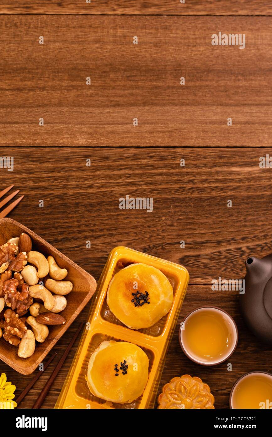 Moon cake for Mid-Autumn Festival, delicious beautiful fresh mooncake ...