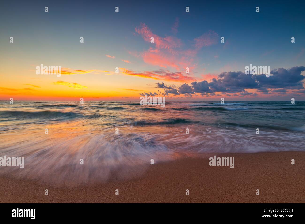 Virginia beach background hi-res stock photography and images - Alamy