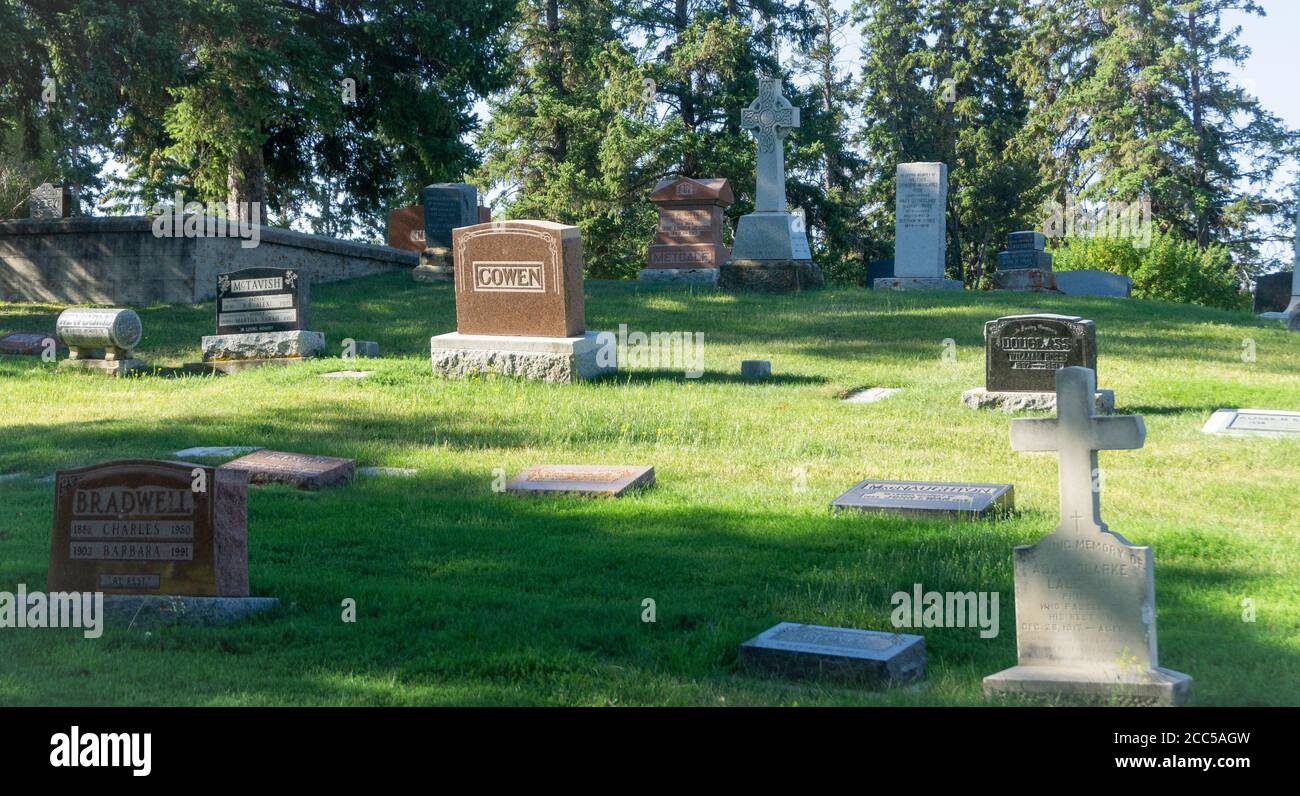 Calgary cemetery hi-res stock photography and images - Alamy