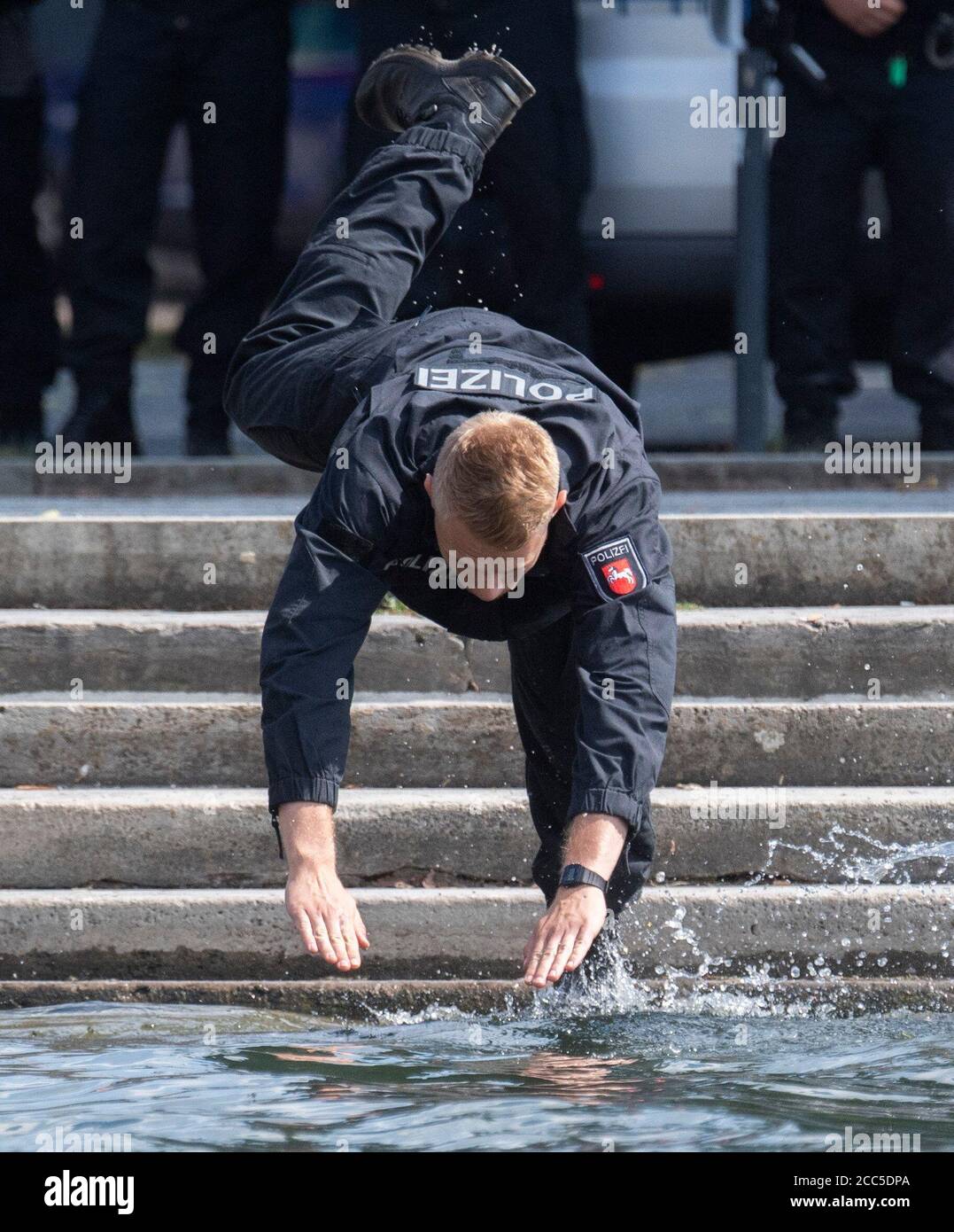 Drowning accidents hi-res stock photography and images - Alamy