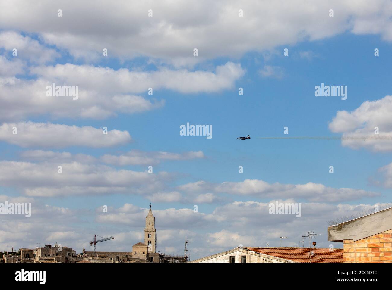 James Bond Action Scene 007 High Resolution Stock Photography and ...
